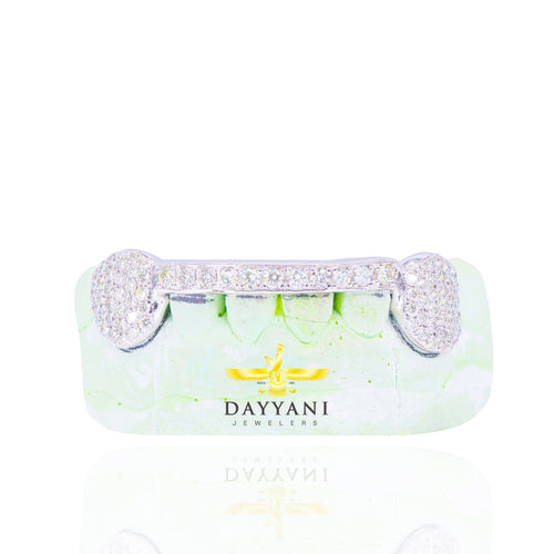 Custom One Row Diamond Bar with Diamond Fangs Gold Grillz
