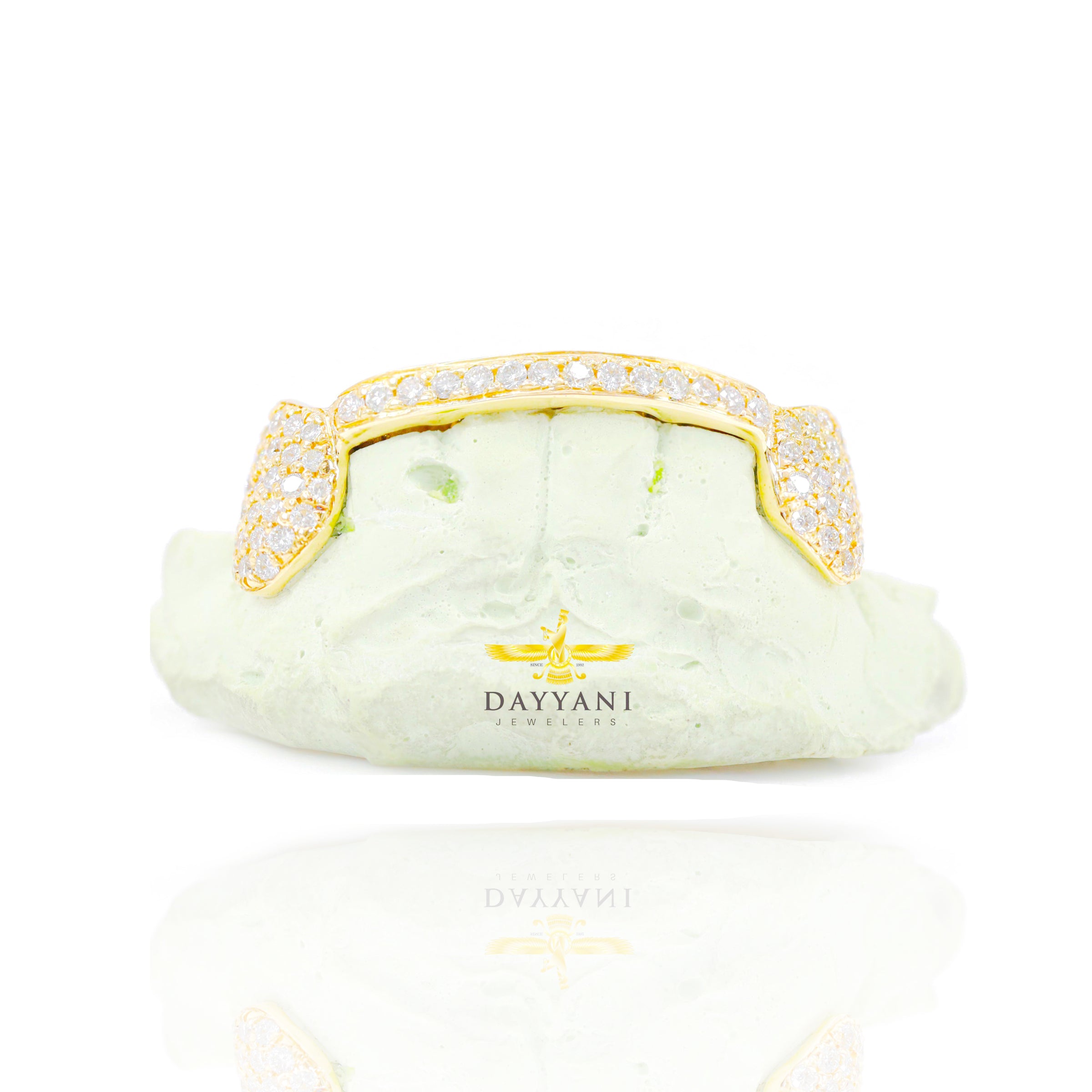 Custom One Row Diamond Bar with Diamond Fangs Gold Grillz