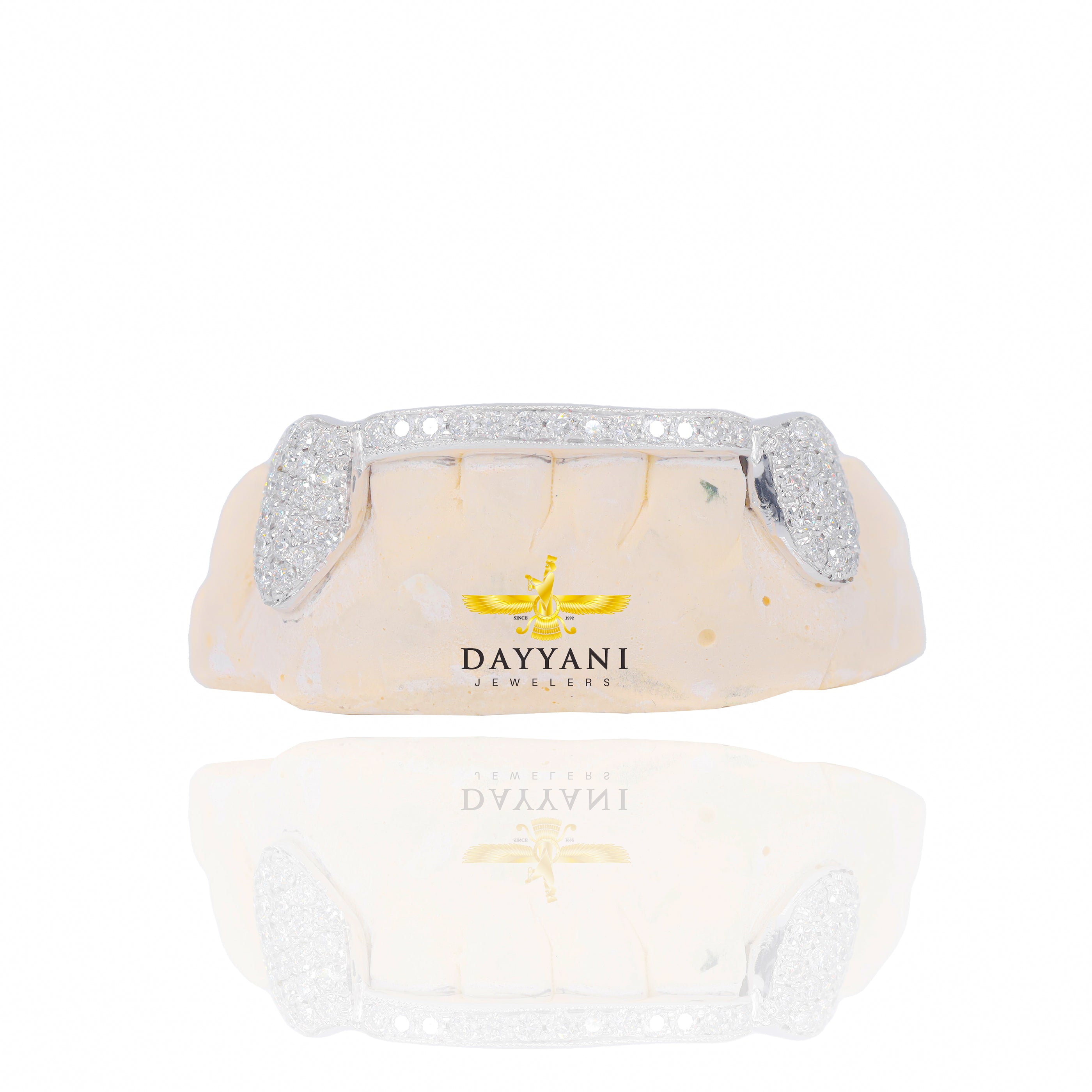 Custom One Row Diamond Bar with Diamond Fangs Gold Grillz