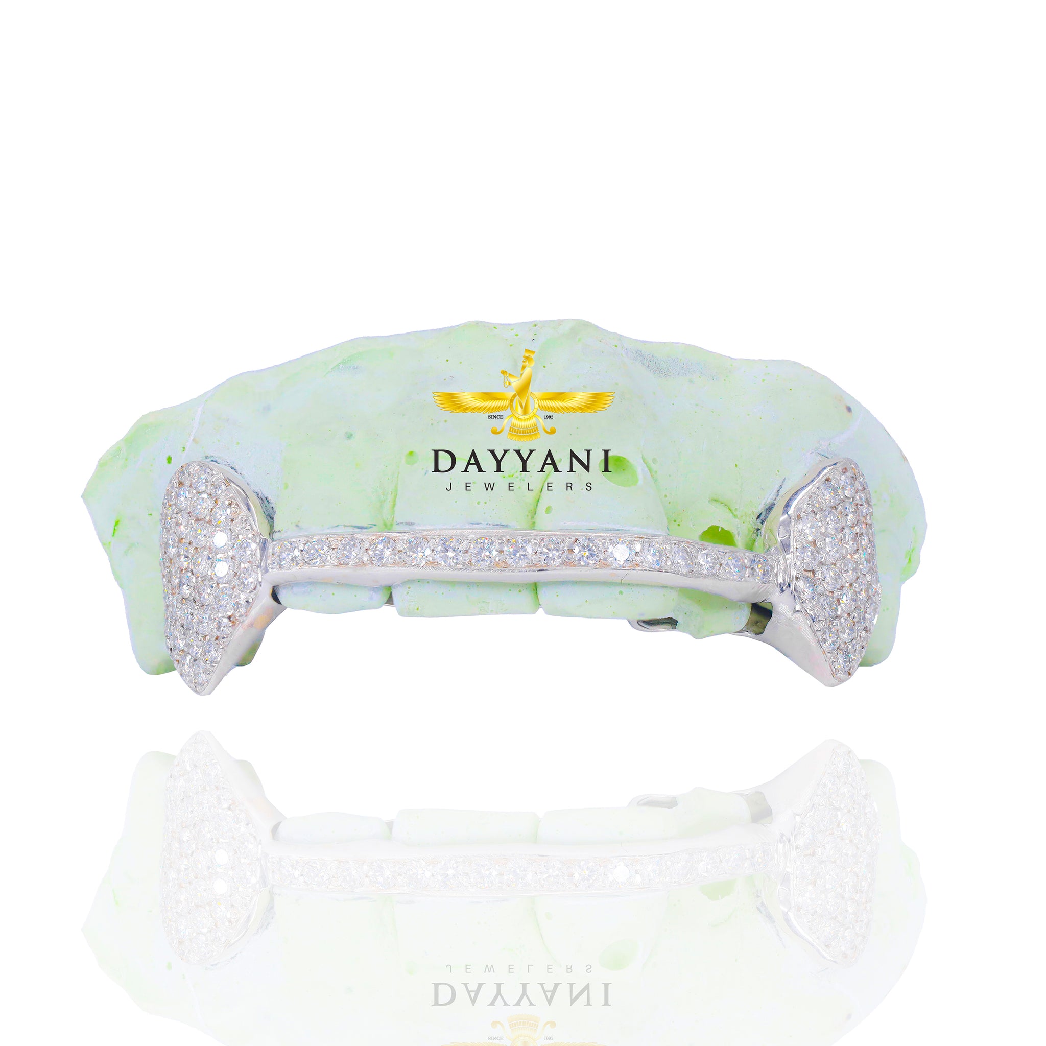 Custom Middle One Row Diamond Bar with Diamond Fangs Gold Grillz